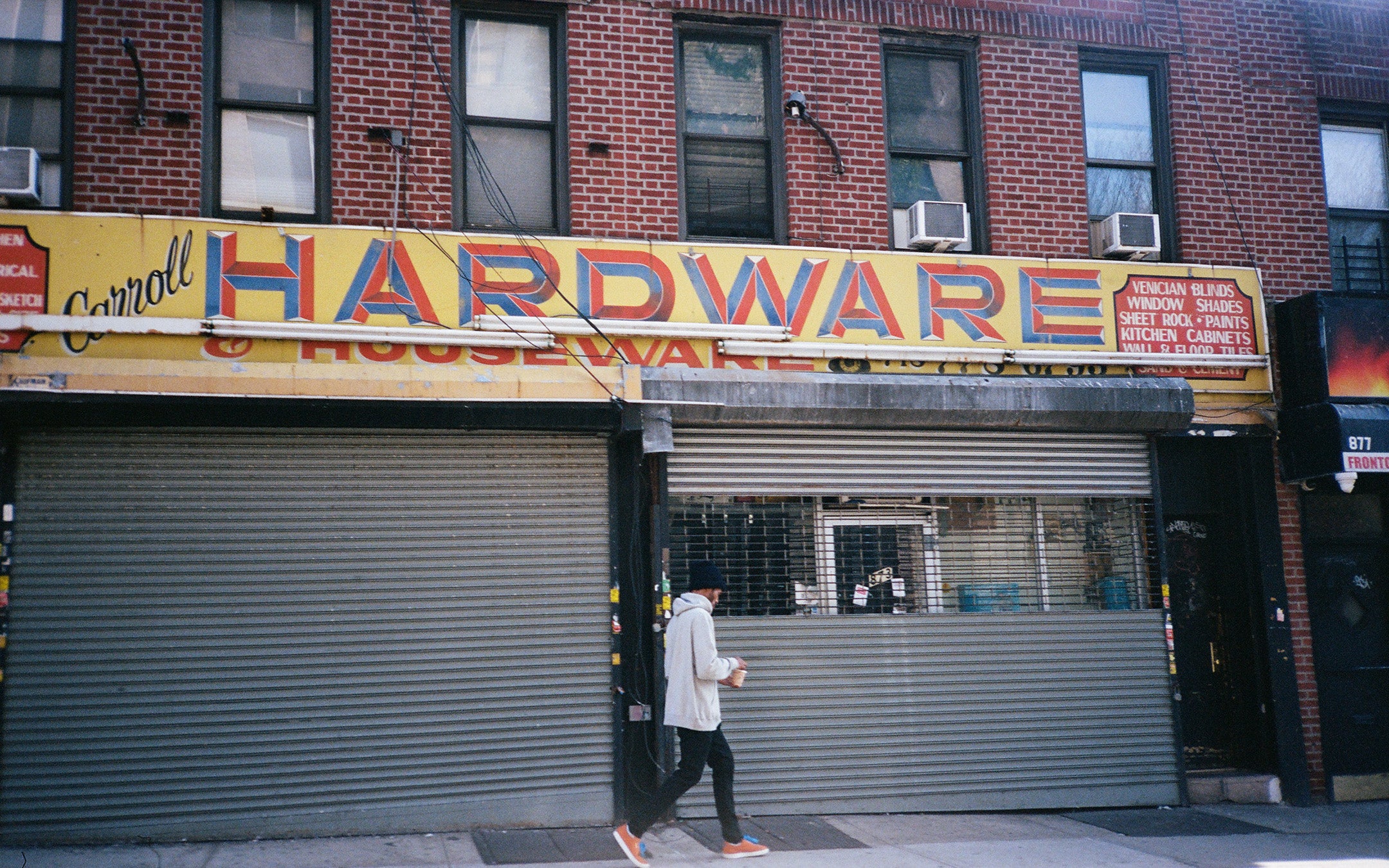 Nash Sign & Storefront Snaps – Only NY